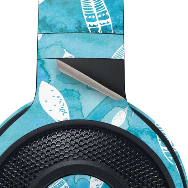 Raining Feathers Razer Kraken X Skin – Skinit