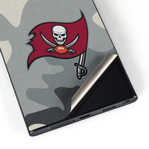 Galaxy S25 Ultra NFL Tampa Bay Buccaneers Camo Skin | Skinit