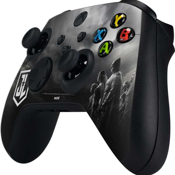 Bruce Wayne Side Profile Microsoft Xbox Skin | DC Comics – Skinit